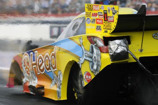 Red Line Synthetic Oil. Head Racing